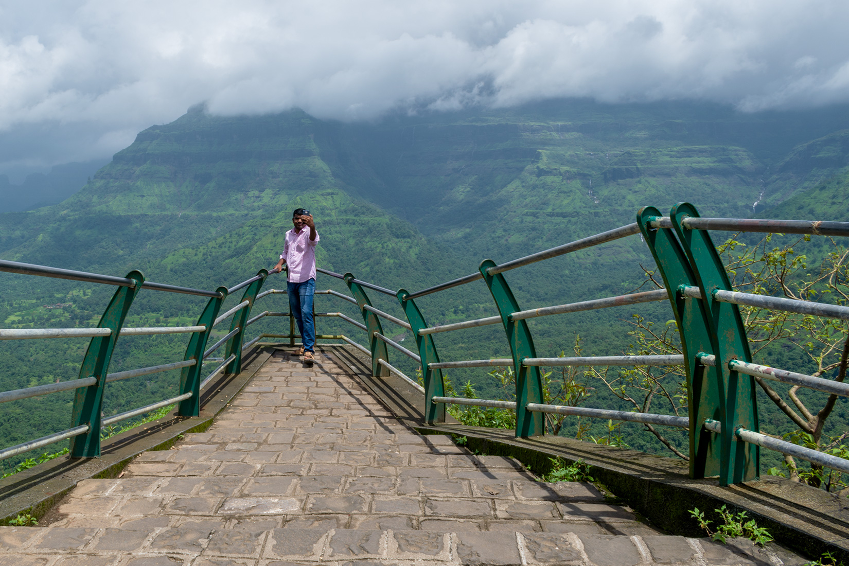 Juxtaposition in Photography (10 Ways to Use Juxtaposition in ...