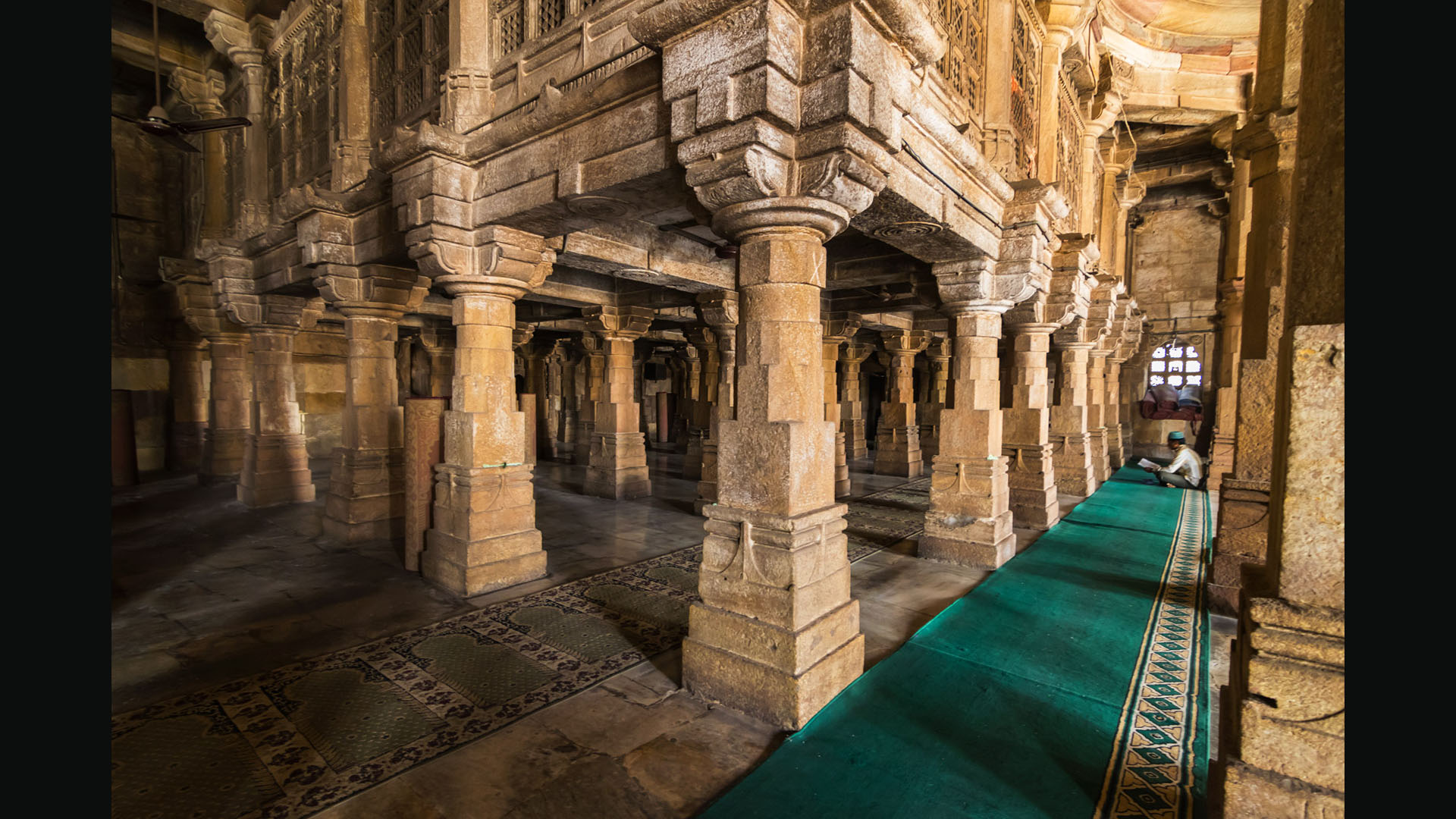 Balance in Photography (5 Types of Balance and 5 Tips for Balance in ...